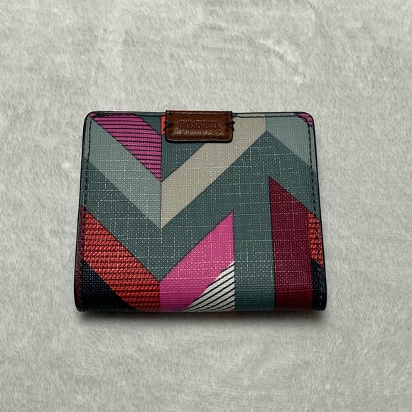 Fossil | Bags | Fossil Multicolored Wallet | Poshmark